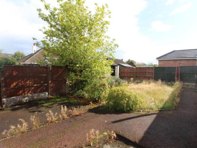 2 bedroom bungalow for sale in 2 Clovelly Avenue, Great Sankey, Warrington, Cheshire WA5 3JB, WA5