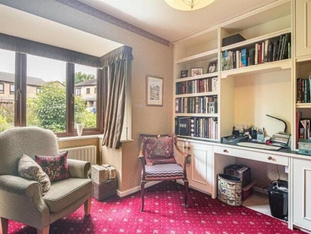 2 bedroom bungalow for sale in 42 Wessex Gardens, Dore, S17 3PQ, S17