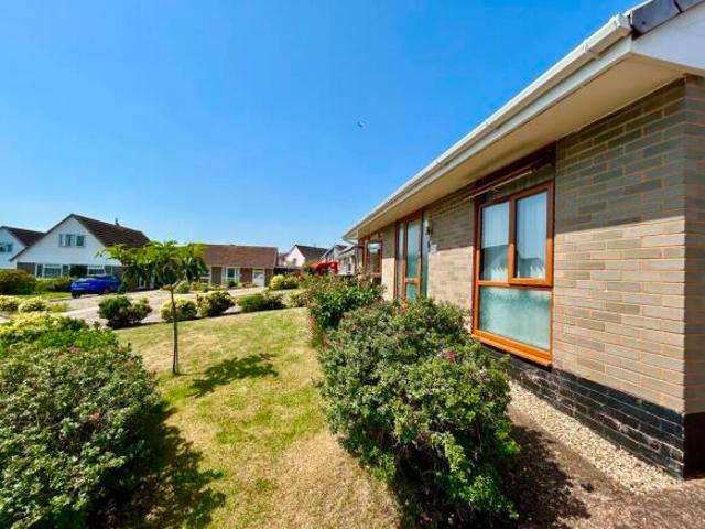 2 bedroom bungalow for sale in Causey Gardens, Pinhoe, Exeter EX1 3SS, EX1