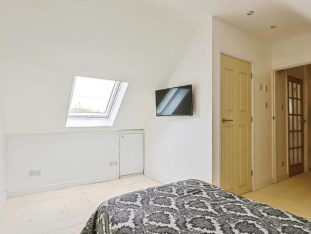 2 bedroom bungalow for sale in Carters Avenue, POOLE, Dorset, BH15