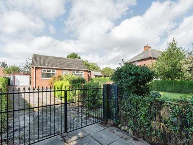 2 Bedroom Bungalow For Sale In Castleford, West Yorkshire