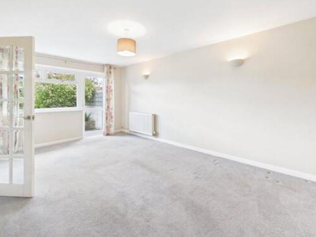 2 bedroom bungalow for sale in Chatsworth Avenue, Tuffley, Gloucester, Gloucestershire, GL4
