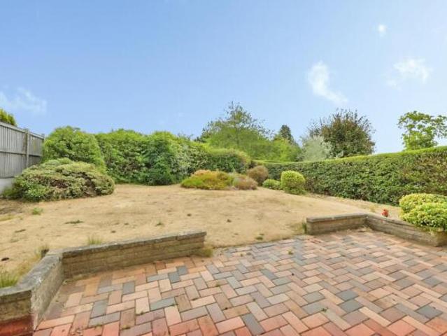 2 bedroom bungalow for sale in Chiltern Close, Northampton, Northamptonshire, NN5