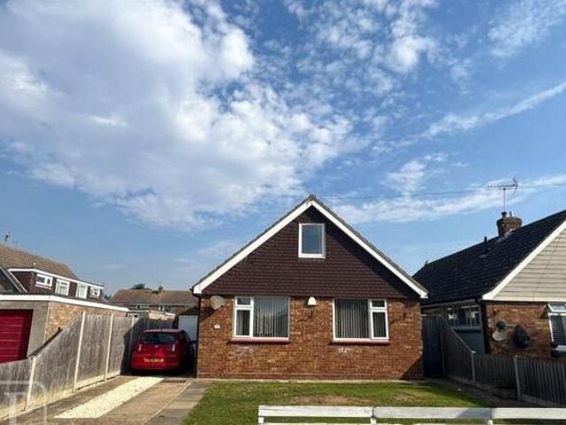 2 Bedroom Bungalow For Sale In Clacton on sea, Essex