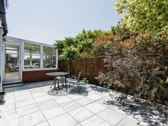 2 bedroom bungalow for sale in Craythorne, Tenterden, TN30