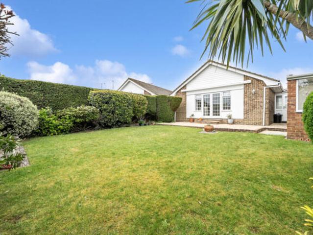 2 bedroom bungalow for sale in Adur Avenue, Worthing, West Sussex, BN13