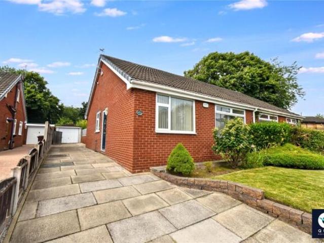 2 bedroom bungalow for sale in Aintree Road, Little Lever, Bolton, Greater Manchester, BL3