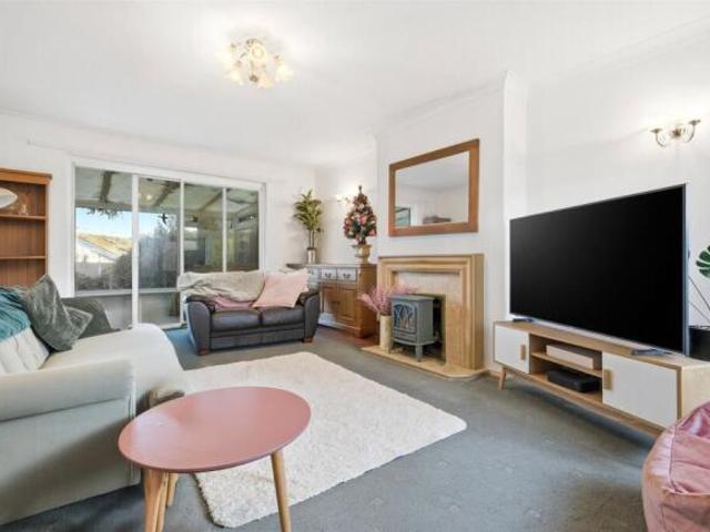2 bedroom bungalow for sale in Ashurst Avenue, Popular Wick Estate, Essex, SS2