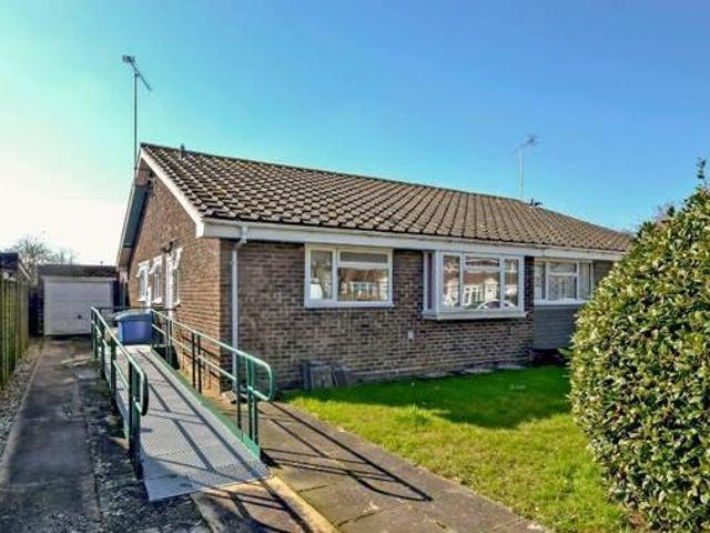 2 Bedroom Bungalow For Sale In Bognor Regis, West Sussex