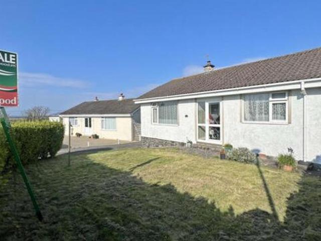 2 Bedroom Bungalow For Sale In Ballanorris Crescent, Friary Park