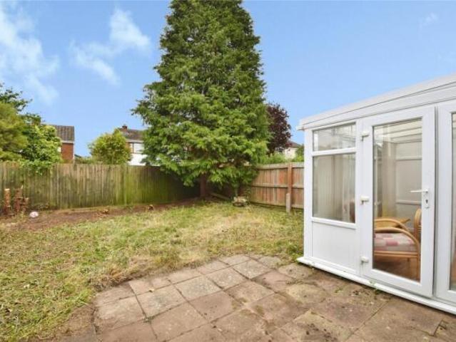 2 bedroom bungalow for sale in Barford Close, Wigston, Leicestershire, LE18