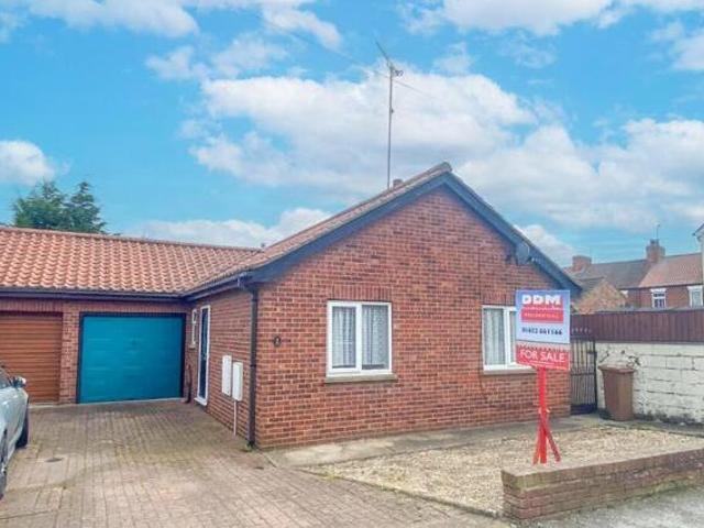 2 Bedroom Bungalow For Sale In Barton Upon Humber, North Lincs