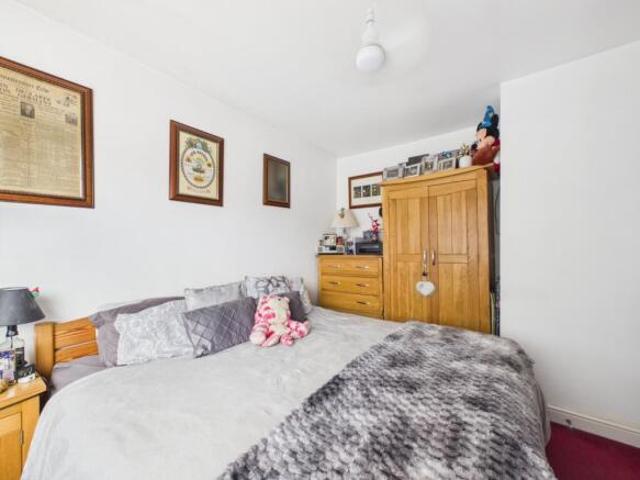 2 bedroom bungalow for sale in Beechcroft Road, Longlevens, Gloucester, Gloucestershire, GL2