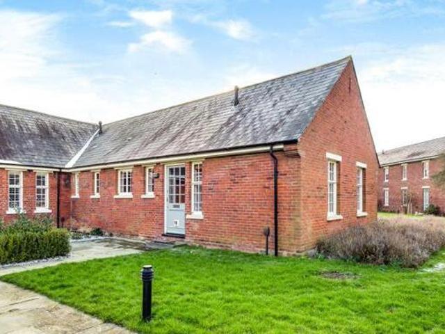2 Bedroom Bungalow For Sale In Bicester, Oxfordshire