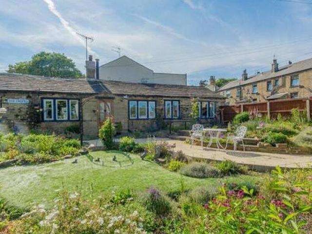 2 Bedroom Bungalow For Sale In Bradford, West Yorkshire
