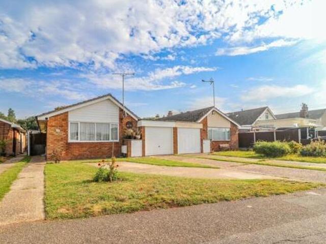 2 Bedroom Bungalow For Sale In Brightlingsea, Colchester