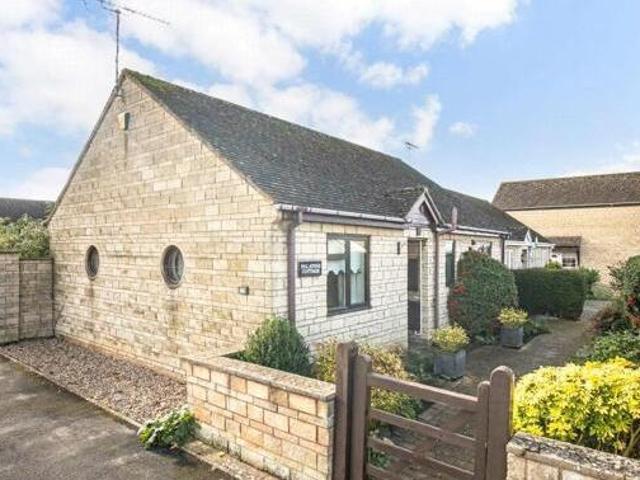 2 Bedroom Bungalow For Sale In Broadway, Worcestershire