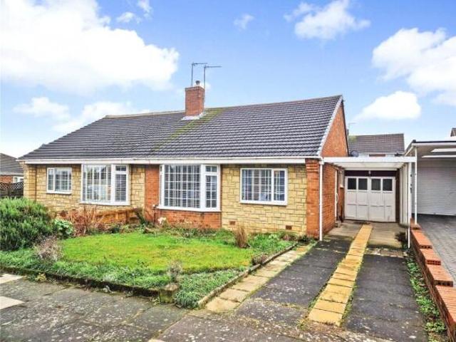 2 bedroom bungalow for sale in Brookfield Crescent, Newcastle upon Tyne, and Wear, NE5