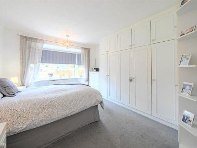 2 bedroom bungalow for sale in Buckstone Avenue, Leeds, West Yorkshire, LS17