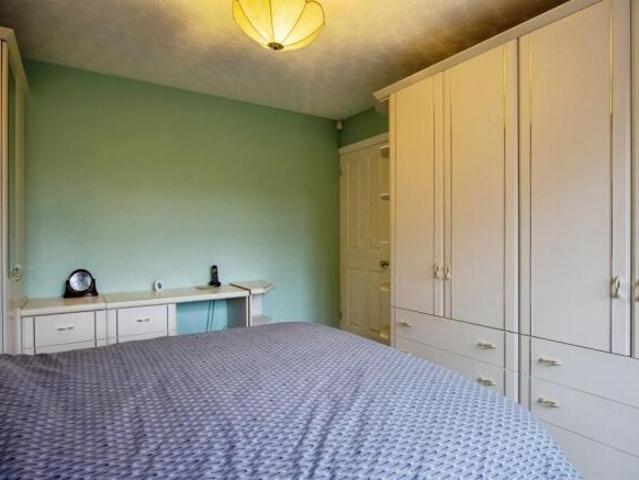 2 bedroom bungalow for sale in Burr Tree Drive, LEEDS, LS15