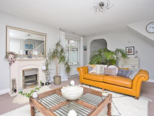 2 bedroom bungalow for sale in Godwyn Road, Deal, Kent, CT14