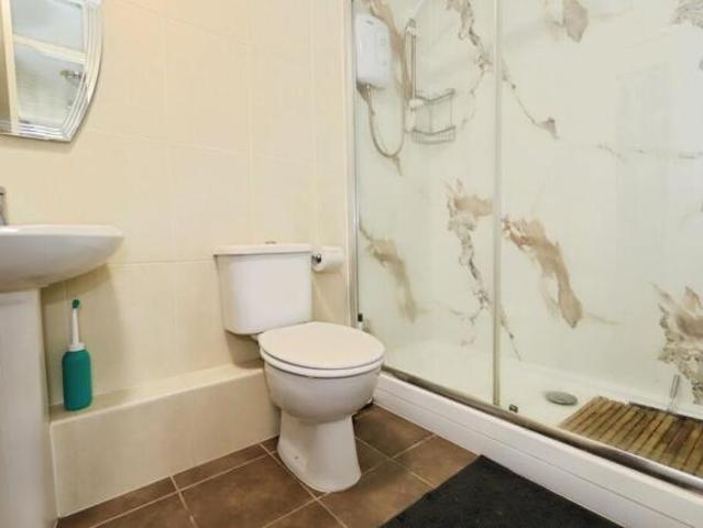 2 bedroom bungalow for sale in Glendale Close, WOLVERHAMPTON, West Midlands, WV3