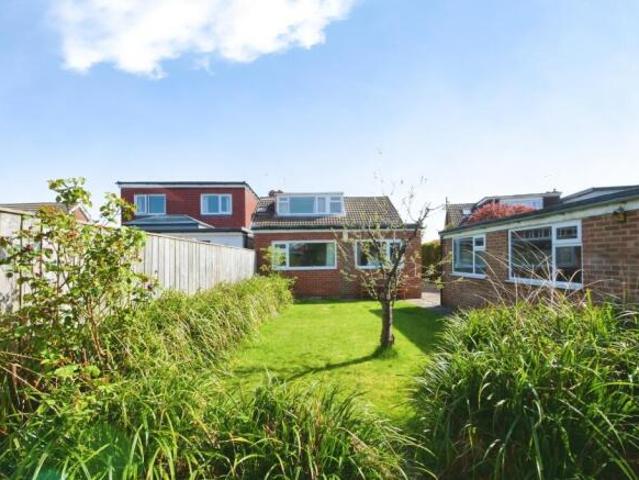 2 bedroom bungalow for sale in Green Acres, York, YO32