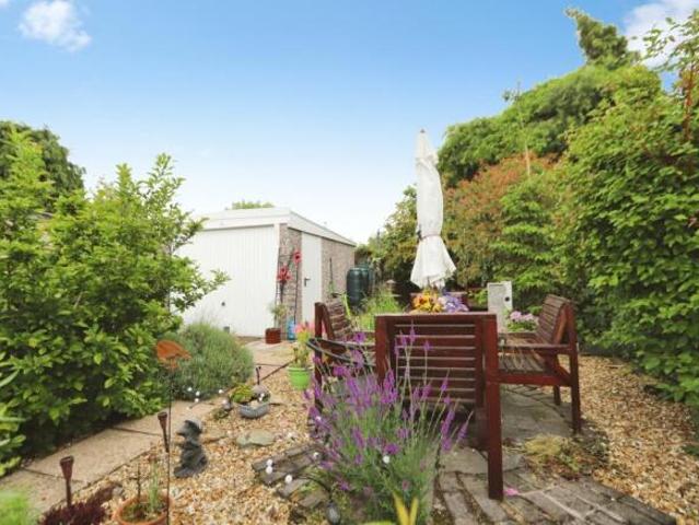 2 bedroom bungalow for sale in Grenville Road, Doncaster, South Yorkshire, DN4