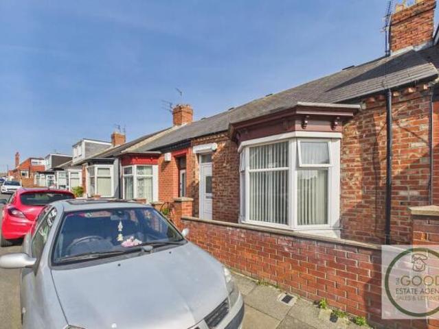2 bedroom bungalow for sale in Dent Street Fulwell SR6