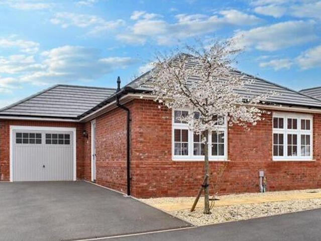 2 Bedroom Bungalow For Sale In Droitwich Spa, Worcestershire