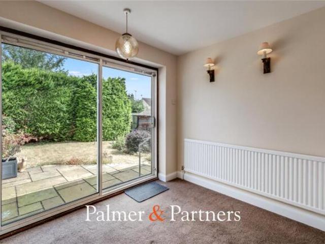 2 bedroom bungalow for sale in Fourth Avenue, Chelmsford, Essex, CM1