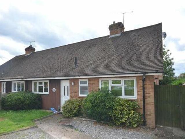 2 Bedroom Bungalow For Sale In Farnham, Surrey