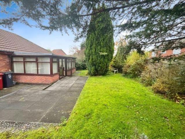 2 bedroom bungalow for sale in Fernside, Radcliffe, M26