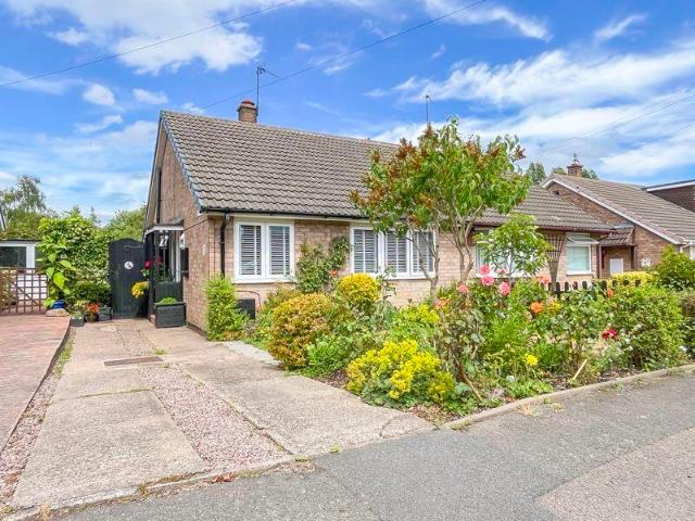 2 bedroom bungalow for sale in Friesland Drive, Wolverhampton, WV1
