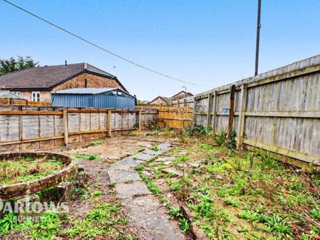 2 bedroom bungalow for sale in Hornbeam Close, Cardiff, CF3