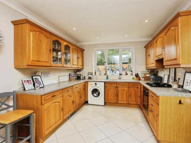 2 bedroom bungalow for sale in Hatley Road, Southampton, Hampshire, SO18