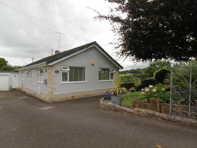 2 Bedroom Bungalow For Sale In Haywards Lane, Wimborne