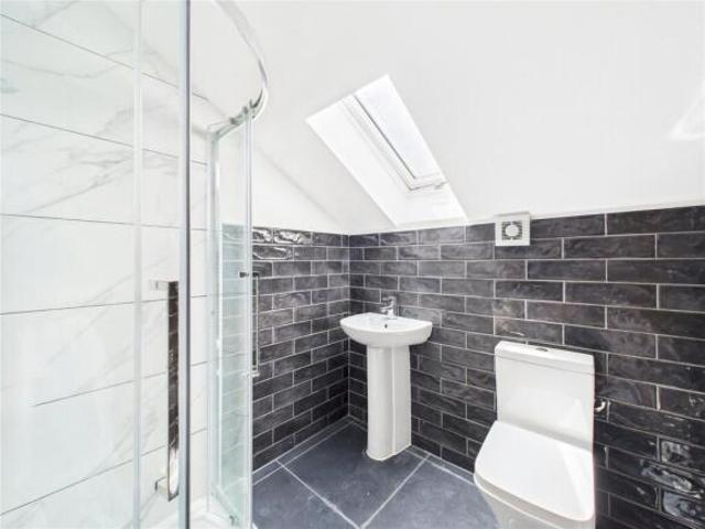 2 bedroom bungalow for sale in Hazelnut Walk, Bristol, BS13
