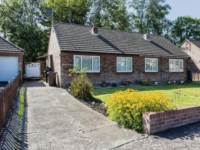 2 Bedroom Bungalow For Sale In Hamstreet, Ashford