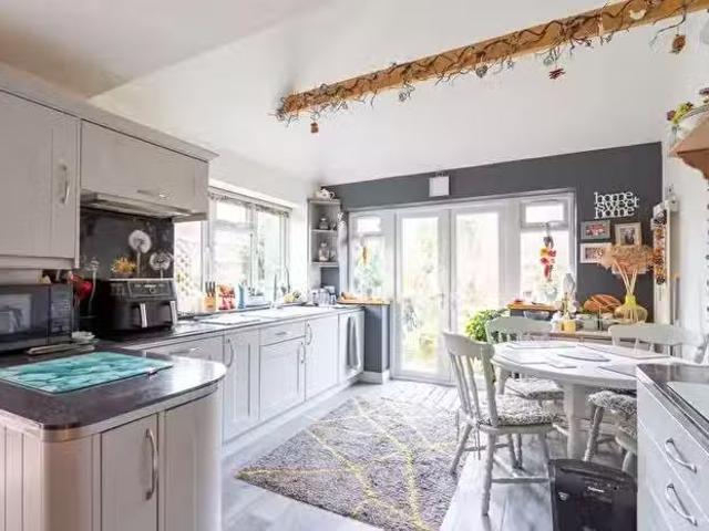 2 Bedroom Bungalow For Sale In Heghbrok Way, Bognor Regis, PO21