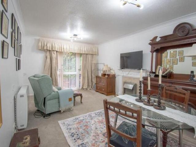 2 bedroom bungalow for sale in Hendon Grange, Stoneygate, LE2