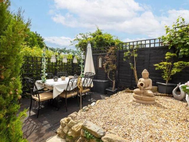 2 bedroom bungalow for sale in High Ridge, Hythe, CT21