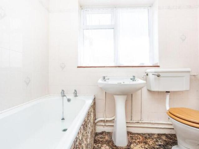 2 bedroom bungalow for sale in Highfield Gardens, Margate, Kent, CT9