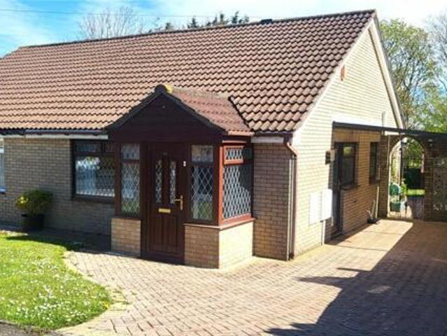 2 Bedroom Bungalow For Sale In Highlight Park, Barry