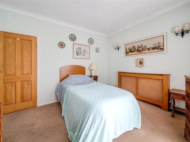 2 bedroom bungalow for sale in Highwood Close, Orpington, BR6