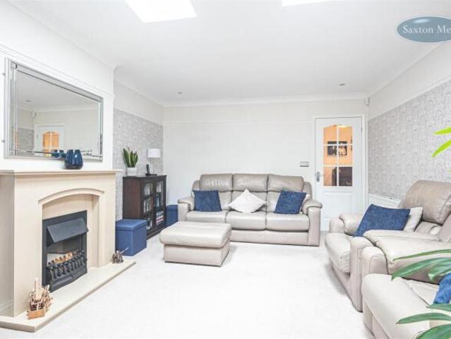 2 bedroom bungalow for sale in Hillcote Close, Fulwood, Sheffield, S10