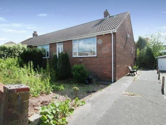 2 Bedroom Bungalow For Sale In Huddersfield, West Yorkshire
