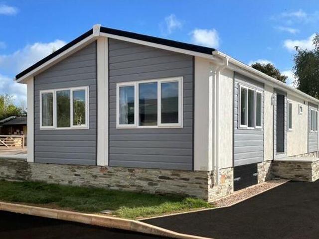 2 Bedroom Bungalow For Sale In Ipplepen, Newton Abbot