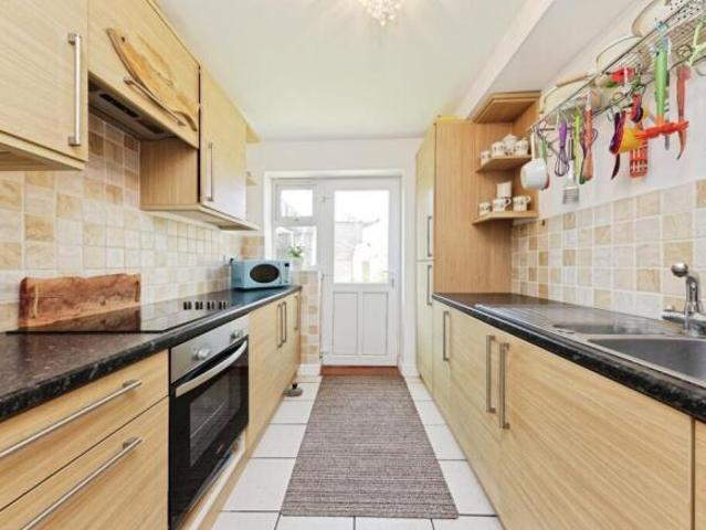 2 bedroom bungalow for sale in Jardins Close, Ramsgate, Kent, CT11
