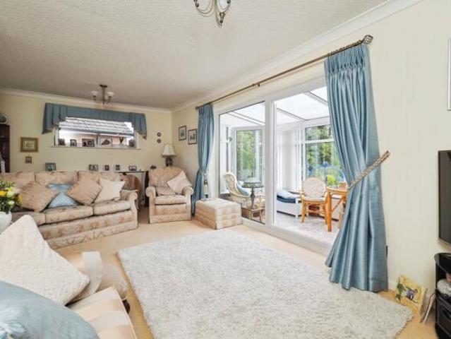 2 bedroom bungalow for sale in Oakfield Road, Wollaton, Nottingham, NG8